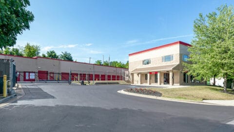 Self Storage Units in Frederick, MD | Save up to 70%